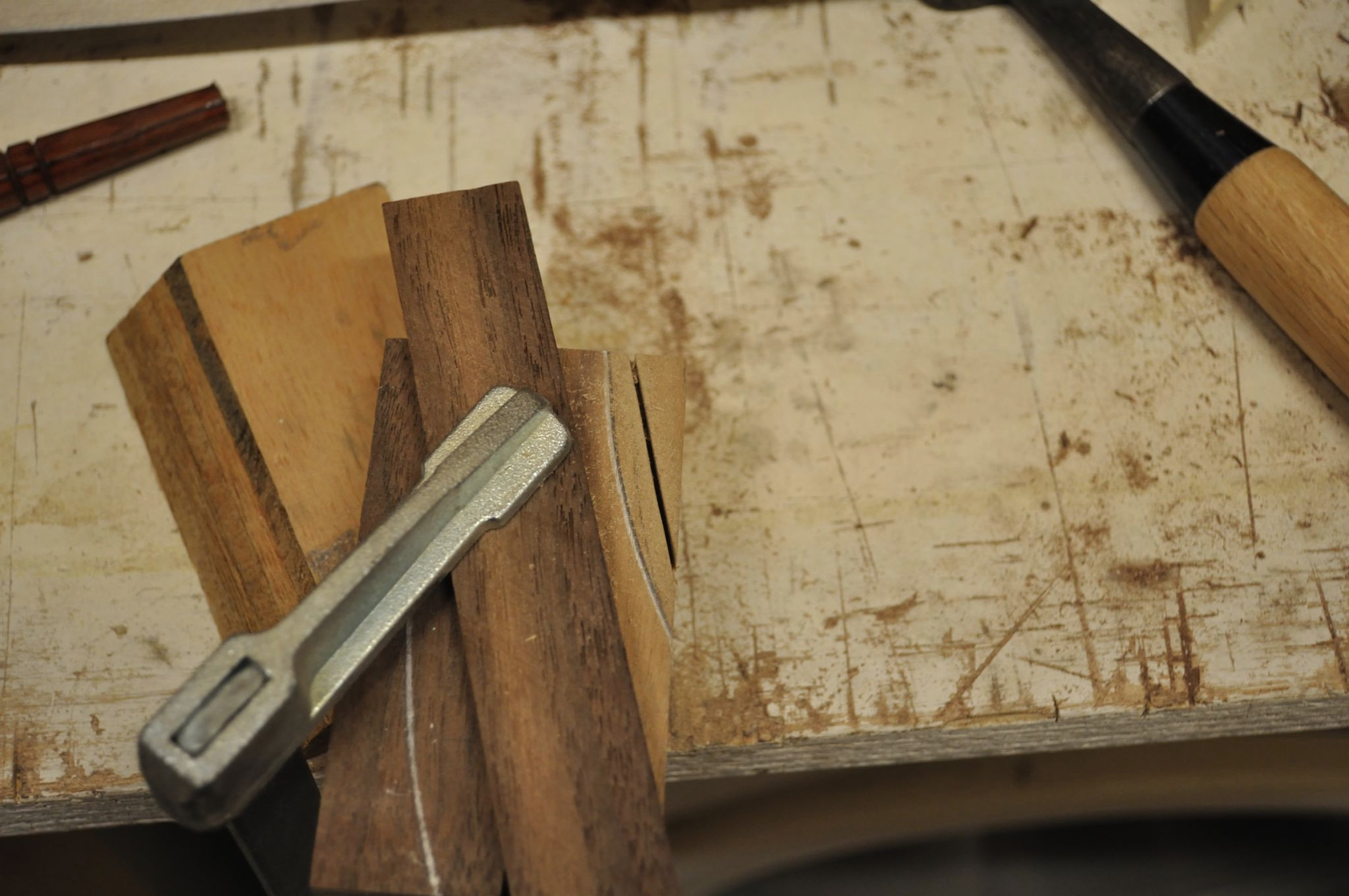 Voorzettafel – het maken van de tafelpoten (deel 2) | Houtbewerken voor ...